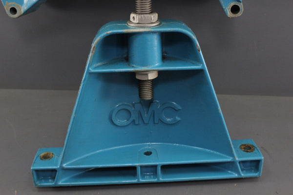 OMC Stringer 2.5L 3.0L 4cyl Fixed Front Engine Mount 0908829 0980809 1 ...