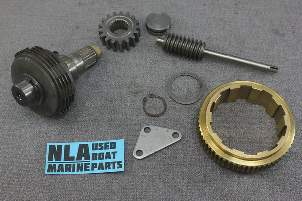 OMC Stringer Trim Tilt Worm Clutch Shaft Gear 983303 308453 0908168 09 ...